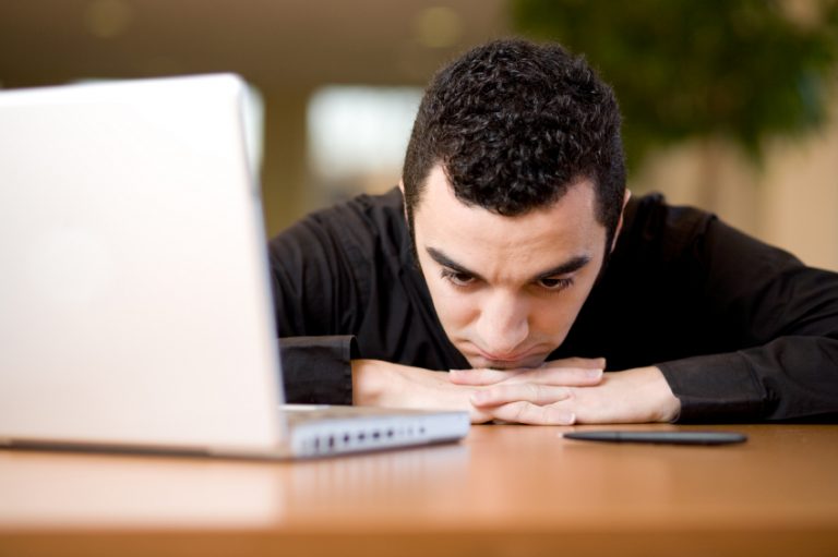 Tips para empleados: claves para frenar la desmotivación en el trabajo